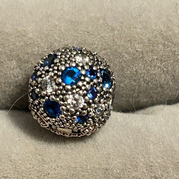 Pandora | Jewelry | Authentic Pandora Cosmic Stars Clip | Poshmark